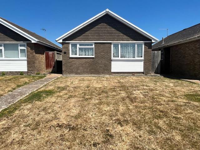 Sevenoaks Road, Eastbourne BN23, 2 bed bungalow to rent, £1,395 pcm | PrimeLocation