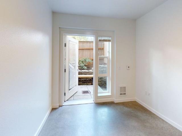 Seventeen Fifteen | 1715 12th Ave Seattle WA 98122 Studio Apartment for Rent at 1715 12th Ave, Seattle, WA 98122 Broadway