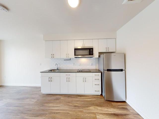 Seventeen Fifteen | 1715 12th Ave Seattle WA 98122 Studio Apartment for Rent at 1715 12th Ave, Seattle, WA 98122 Broadway