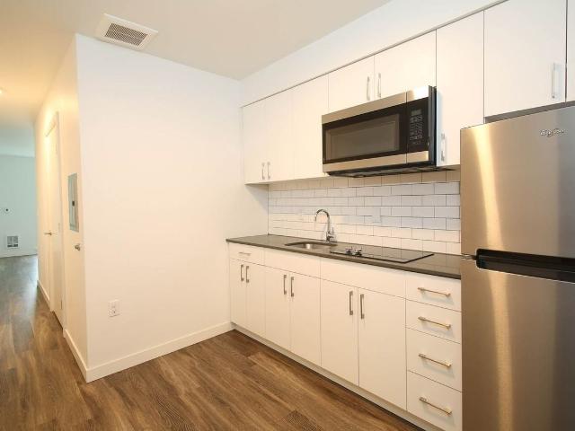 Seventeen Fifteen | 1715 12th Ave Seattle WA 98122 Studio Apartment for Rent at 1715 12th Ave, Seattle, WA 98122 Broadway