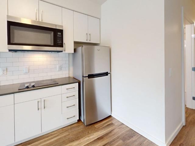 Seventeen Fifteen | 1715 12th Ave Seattle WA 98122 Studio Apartment for Rent at 1715 12th Ave, Seattle, WA 98122 Broadway