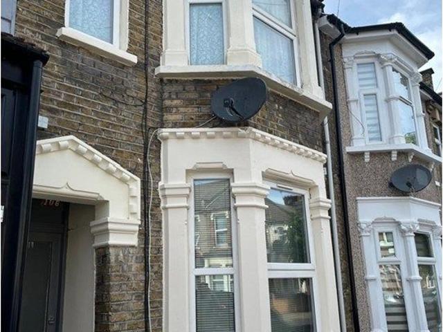 Seventh Avenue, London E12, 1 bed flat to rent, £1,650 pcm | PrimeLocation