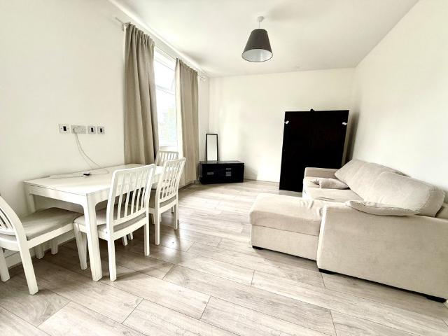 Sevington Road, Hendon, NW4