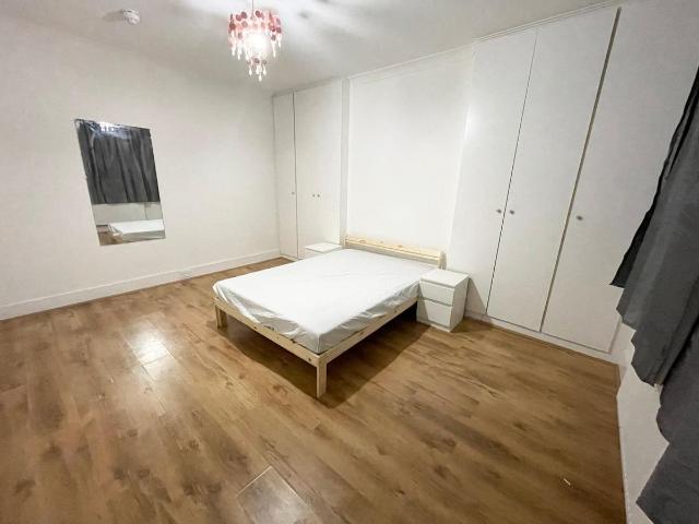 Sevington Road, London NW4, Room to rent, £900 pcm | PrimeLocation