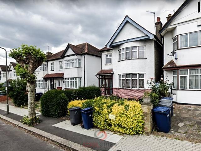 Sevington Road, London NW4, Studio to rent, £1,300 pcm | PrimeLocation