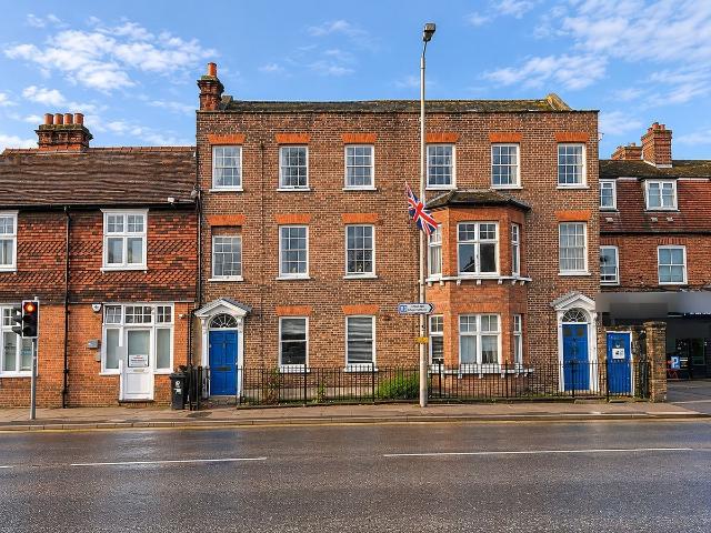 Sewardstone Road, Waltham Abbey EN9, 1 bed flat to rent, £1,250 pcm | PrimeLocation