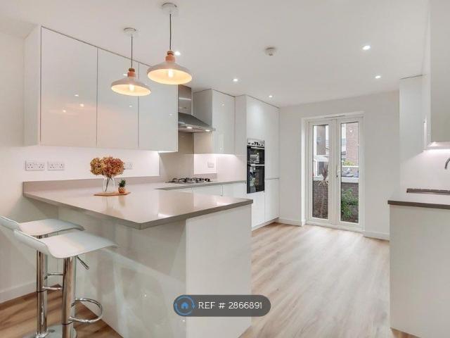Sextant Avenue, London E14, Room to rent, £950 pcm | PrimeLocation