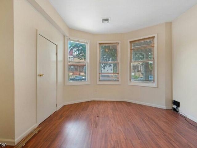 Seymour Ave, Newark, Home For Sale