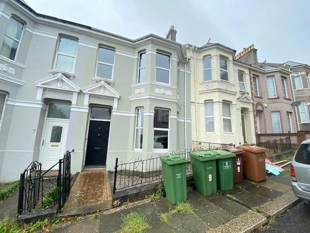 Seymour Avenue, Plymouth PL4 4 bed house to rent £2,704 pcm £624 pw