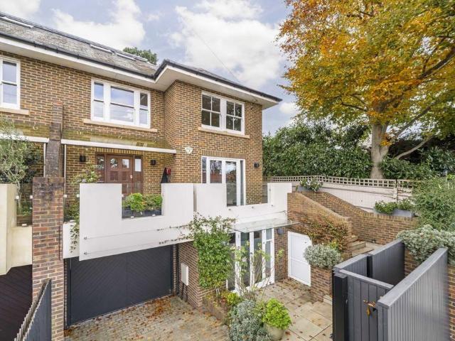 Seymour Road, London SW19 6 bed house to rent £11,500 pcm £2,654 pw