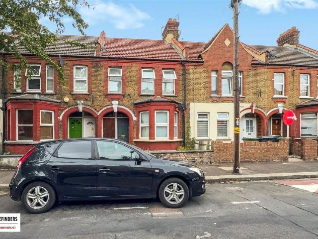 Seymour Road, Leyton E10, 2 bed flat to rent, £2,100 pcm | PrimeLocation