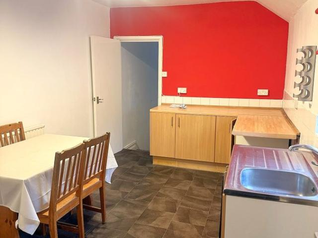 Seymour Street, Cardiff CF24, 2 bed flat to rent, £900 pcm | PrimeLocation