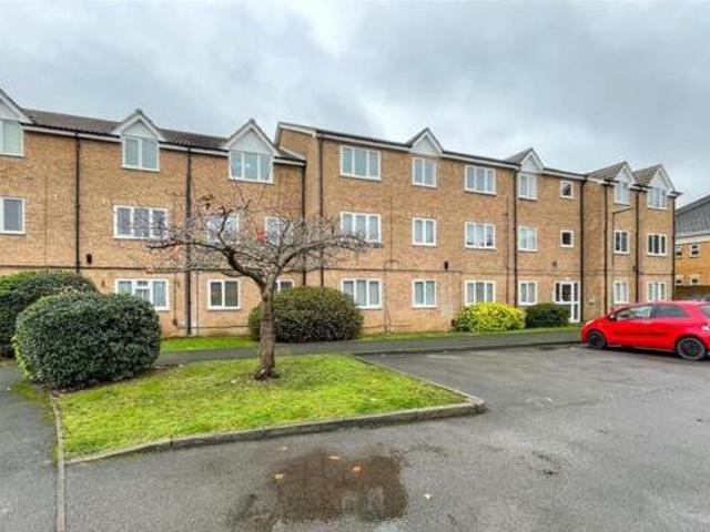 Seymour Way, Sunbury, Studio Flat For