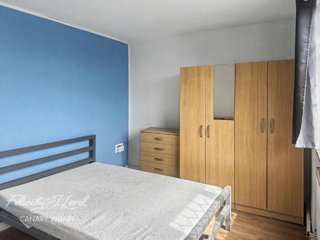 Seyssel Street, LONDON 3 bed apartment to rent £3,100 pcm £715 pw