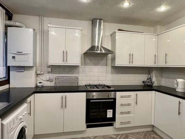 Seyssel Street, London/ Docklands, Island Gardens E14, 4 bed maisonette to rent, £3,000 pcm | PrimeLocation