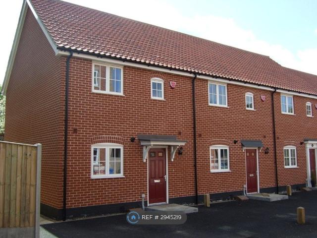 Skoulding Place, Halesworth IP19, 3 bed end terrace house to rent, £975 pcm | PrimeLocation