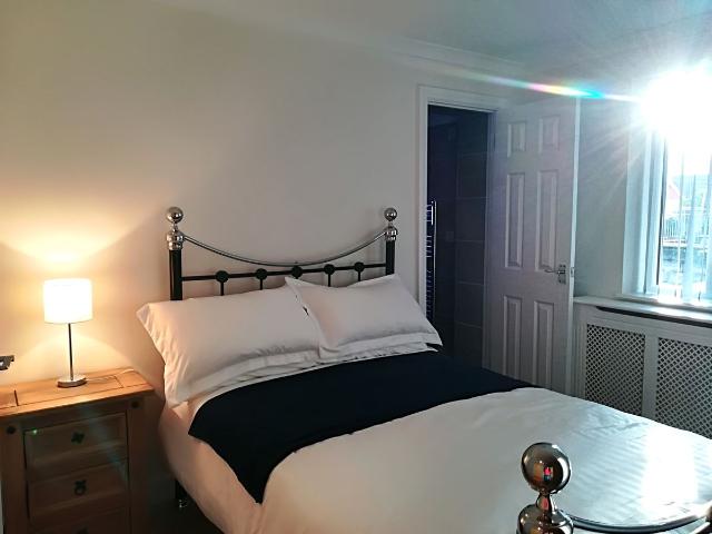 Sketty Road, Swansea SA2, 2 bed flat to rent, £950 pcm | PrimeLocation