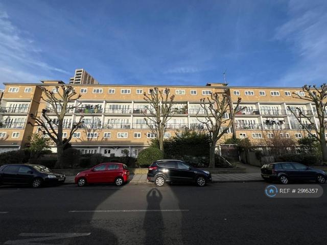 Skeggs House, London, E14 3 bed flat to rent £2,650 pcm £612 pw