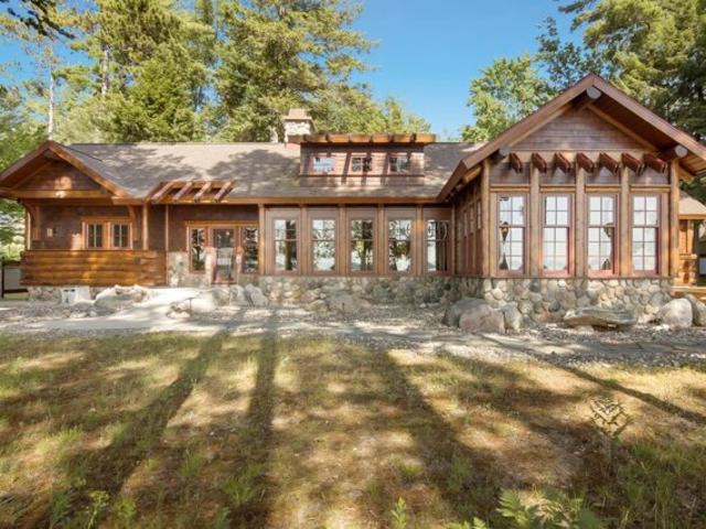 Skegemog Point Rd, Williamsburg, Home For Sale