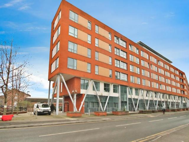 Skinner Lane, Leeds, LS7 2 bed flat to rent £1,025 pcm £237 pw