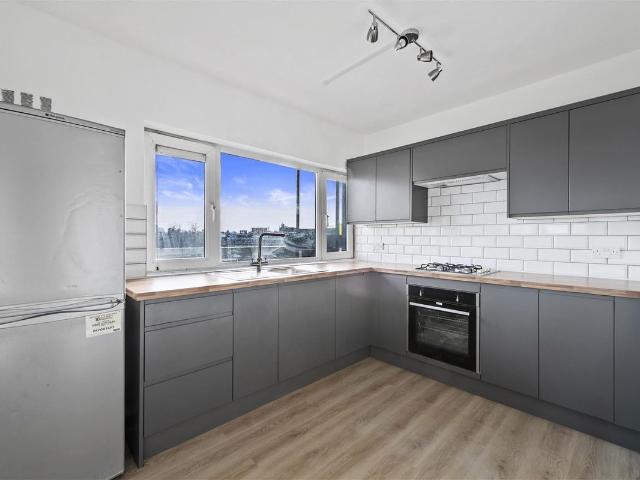 Skinner Street, London EC1R, 3 bed flat to rent, £3,250 pcm | PrimeLocation