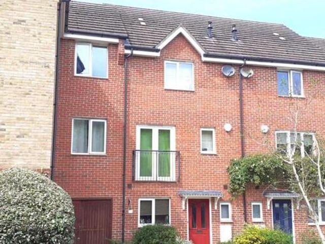 Skippetts Gardens, Basingstoke, 4 Bedroom Terraced