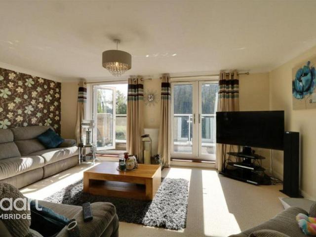 Skipper Way, St. Neots 4 bed terraced house to rent £1,595 pcm £368 pw