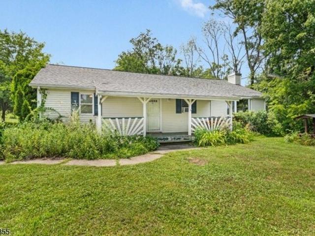 Skytop Rd, Wantage Township, Home For Sale