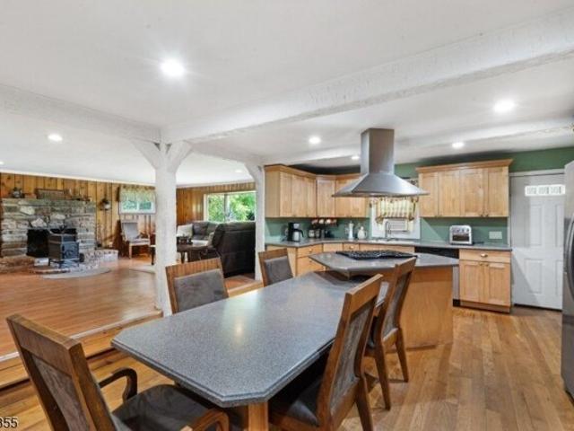 Skytop Rd, Wantage Township, Home For Sale