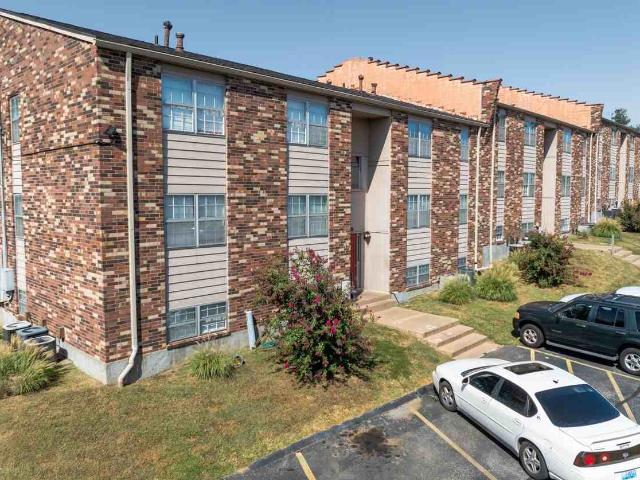 Skyview Commons 1 Bedroom Apartment for Rent at 9907 Grassland Dr, Jeffersontown, KY 40299