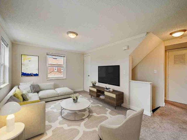 SkyView 1 Bedroom Apartment for Rent at 1755 S 20th St, Columbus, OH 43207 Vasser Village