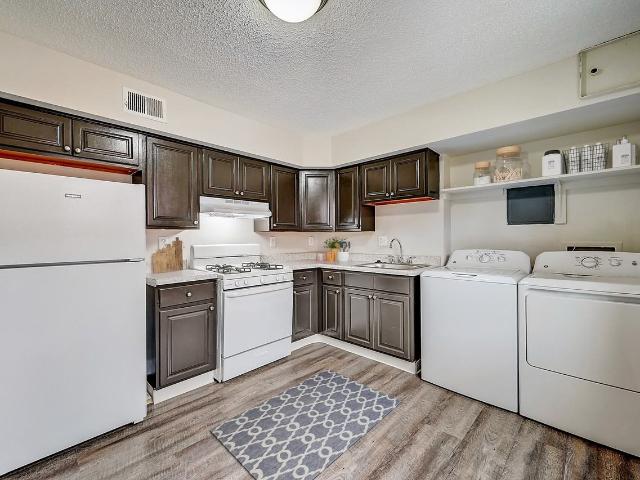 SkyView 2 Bedroom Apartment for Rent at 1755 S 20th St, Columbus, OH 43207 Vasser Village
