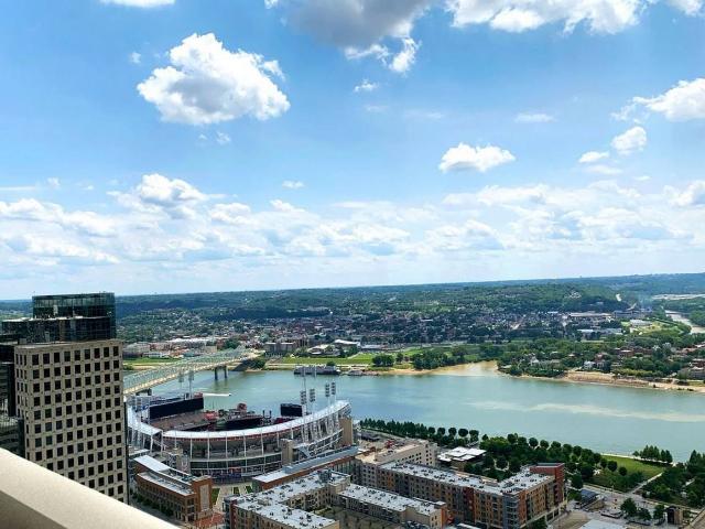 Sky Central 3 Bedroom Apartment for Rent at 1 W 4th St, Cincinnati, OH 45202 Central Business District