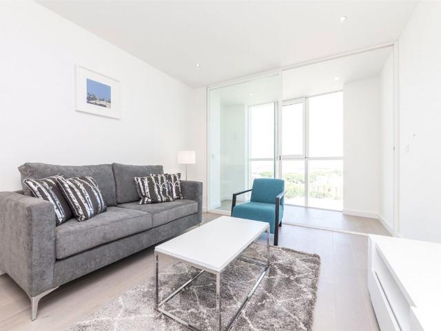 Sky Gardens, London SW8, 1 bed flat to rent, £2,500 pcm | PrimeLocation