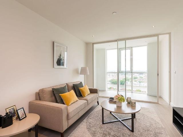 Sky Gardens SW8, Nine Elms, London, 1 bed flat to rent, £3,000 pcm | PrimeLocation