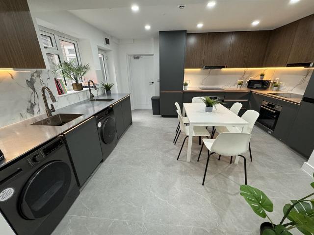 Sky Point One, Chilwell Road, Beeston NG9, 1 bed detached house to rent, £542 pcm | PrimeLocation
