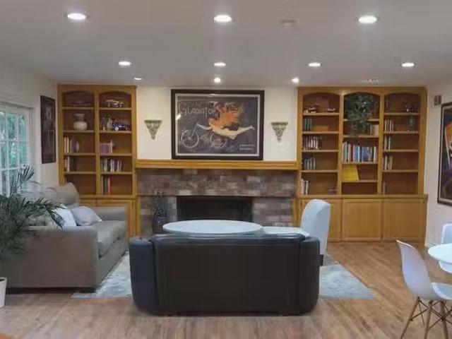 Skyhill Drive