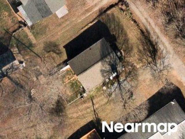 Skyland Dr