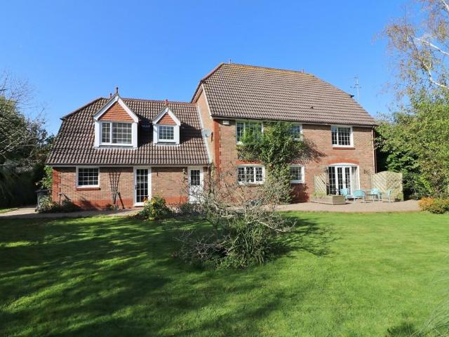 Skylark Meadows, Whiteley 5 bed detached house to rent £3,300 pcm £762 pw