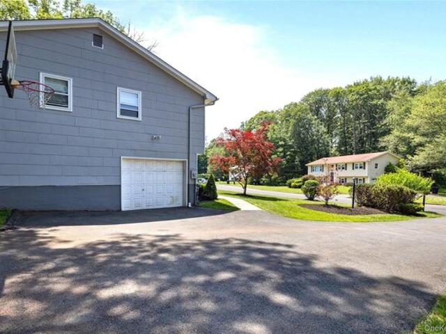 Skylark Dr, Monsey, Home For Sale
