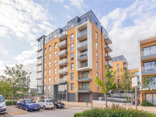Skylark House, Drake Way, Reading, RG2 1 bed flat to rent £1,325 pcm £306 pw