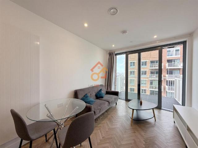 Skyline Apartment, 11 Makers Yard. 1 bed flat to rent £2,000 pcm £462 pw