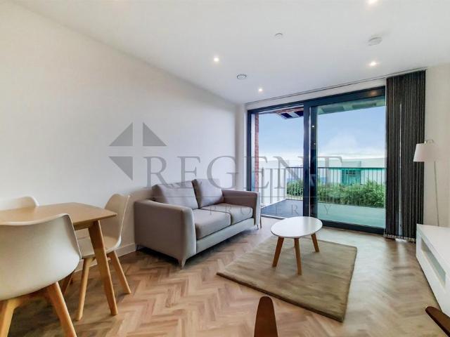 Skyline Apartments, Makers Yard, E3 2 bed apartment to rent £2,500 pcm £577 pw