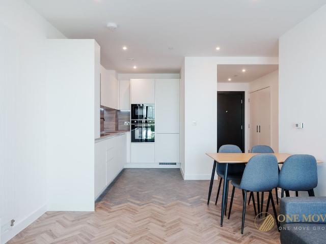 Skyline Apartments, Three Waters, London E3, 1 bed flat to rent, £1,900 pcm | PrimeLocation