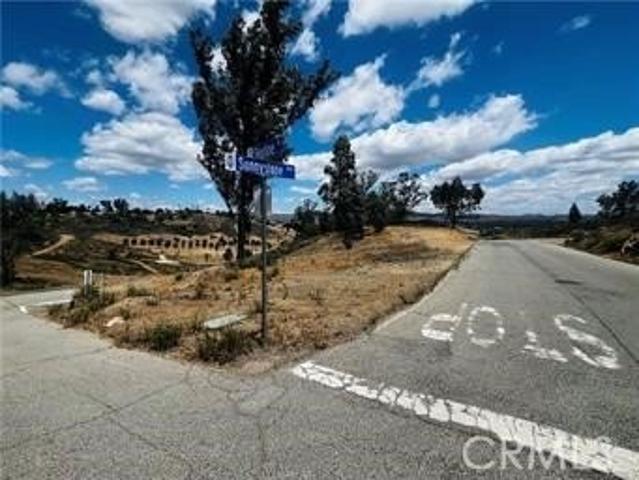 Skyline Dr, Lake Elsinore, CA 92530