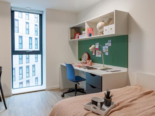 Skyline Gold Studio at Pavilion. Studio to rent £1,733 pcm £400 pw
