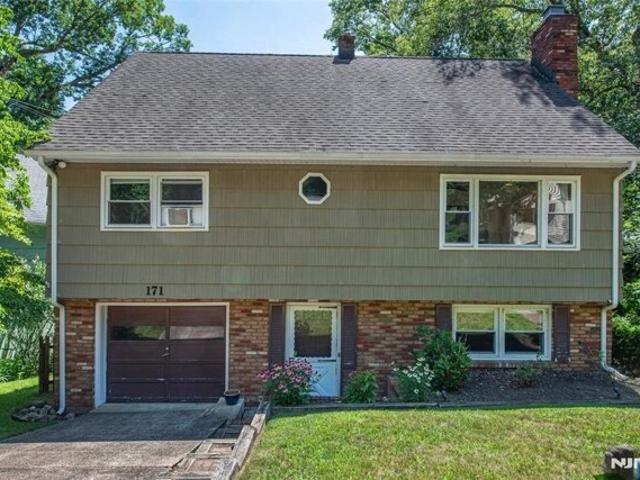 Skyline Lake Dr, Ringwood, Home For Sale