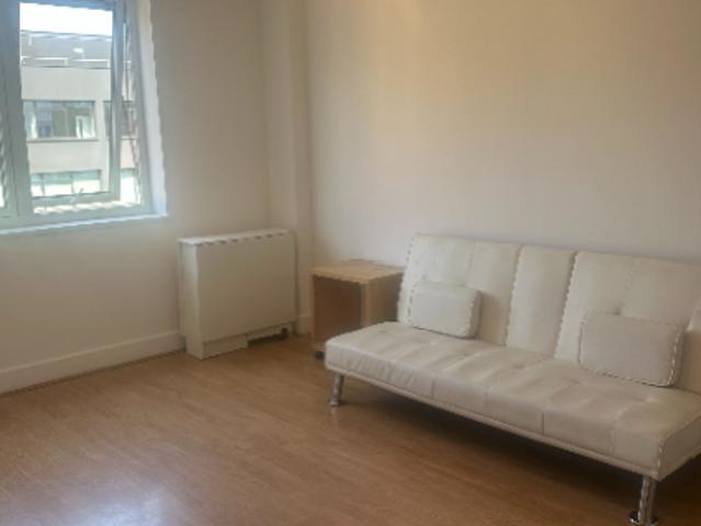 Skyline Plaza, Commercial Road E1, 1 bed flat to rent, £1,846 pcm | PrimeLocation