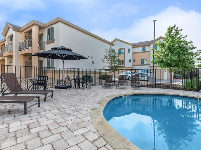 Skyline Splendor: Two BR Living with Panoramic Views