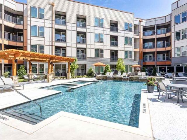 Skyline Trinity 2 Bedroom Apartment for Rent at 1900 N Beckley Ave, Dallas, TX 75208